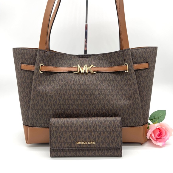 Michael Kors | Bags | Michael Kors Reed Large Tote Bag Trifold Wallet ...